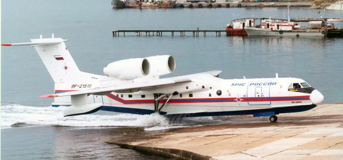 Russia mulls a squadron of Be-200 amphibious aircraft for firefighting ...