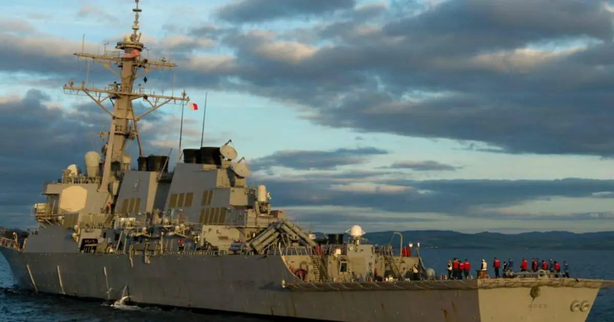 US Navy missile destroyer USS Ross enters the Black Sea