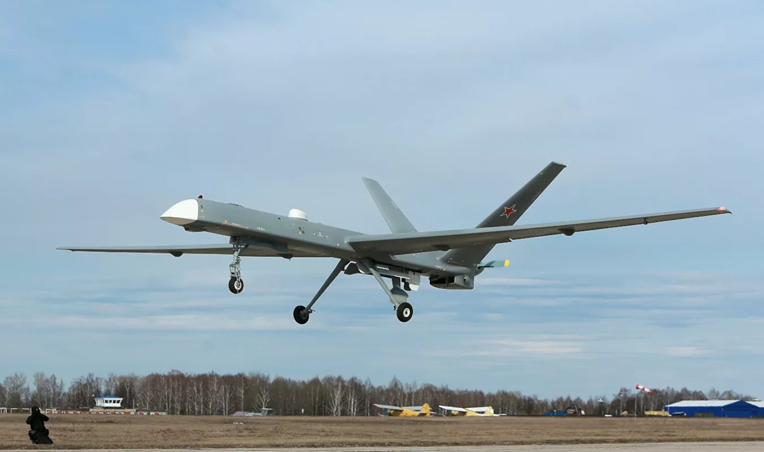 Russia to test Orion UCAV with 9K121 Vikhr missile in anti tank role