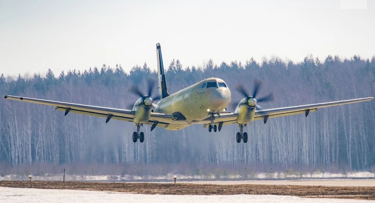 Meet the Russian Il-114-300 Aircraft, 68 Passengers, 4 Tons of Thrust ...
